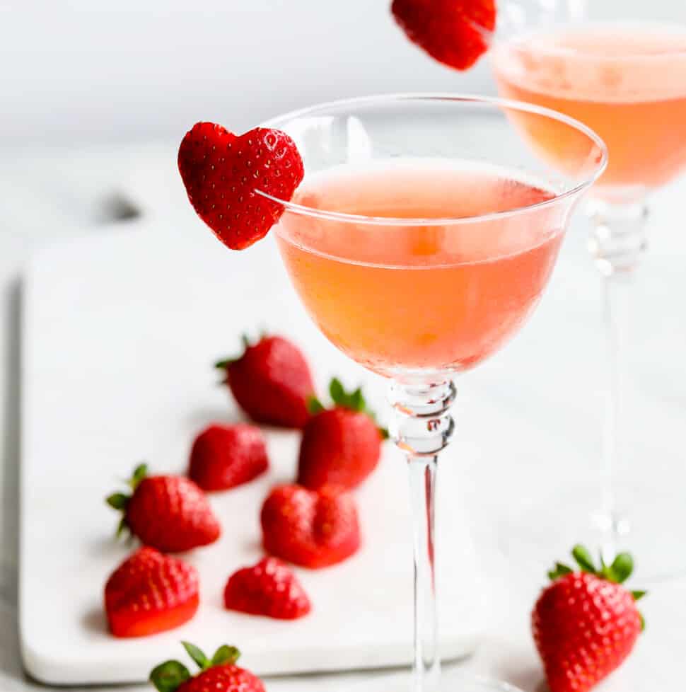 Strawberry Cocktails (Low Carb/Sugar/Calorie) | Delicious Table