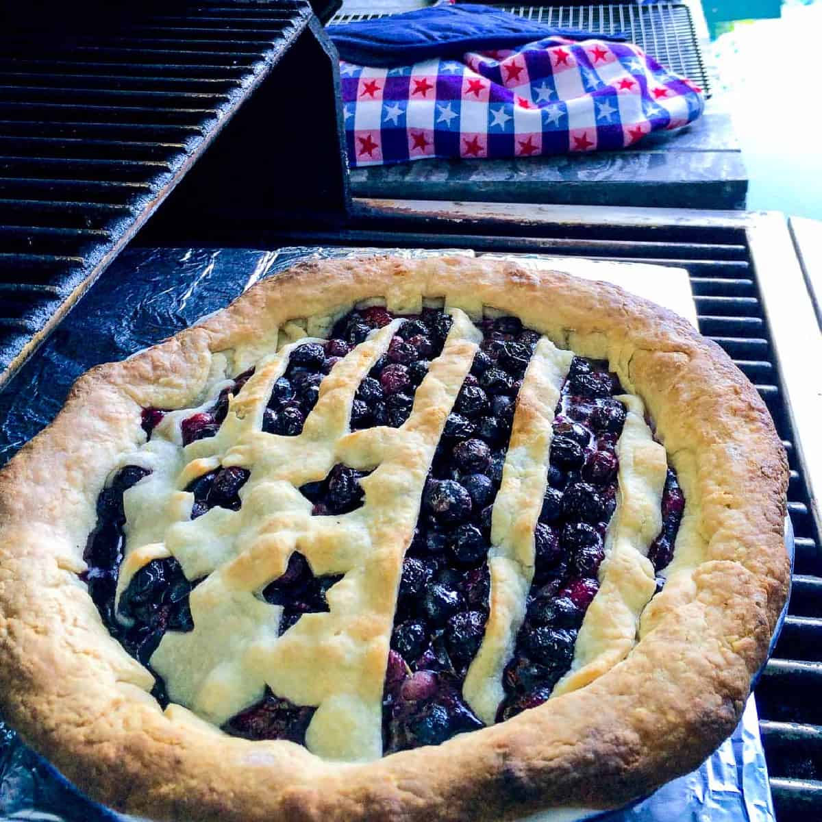 Chocolate Cherry Hand Pie Recipe - Delicious Table