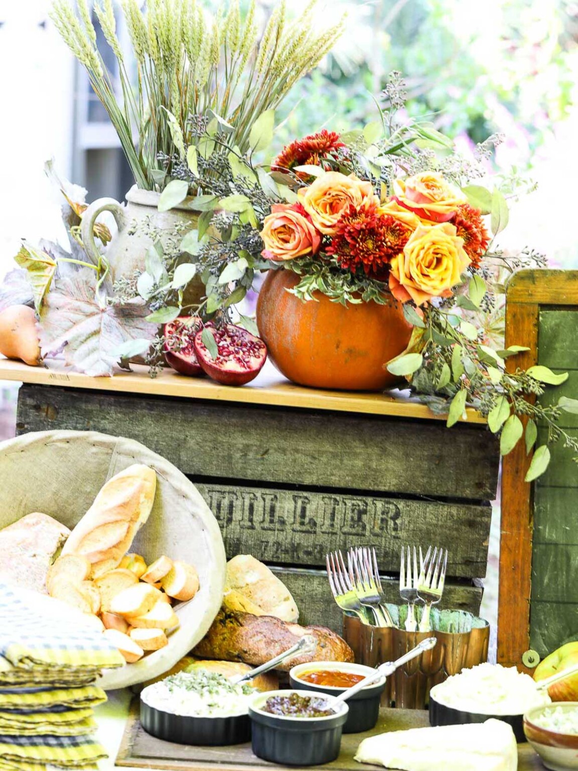 Fall Crostini Bar Appetizers - Delicious Table