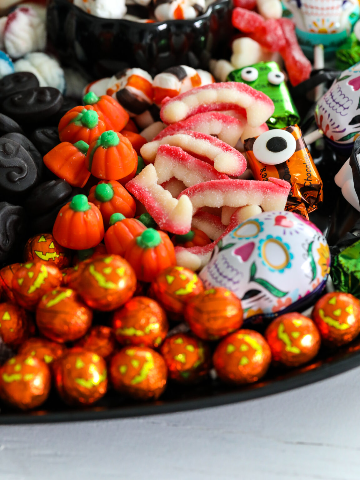 Halloween Candy Board - Delicious Table