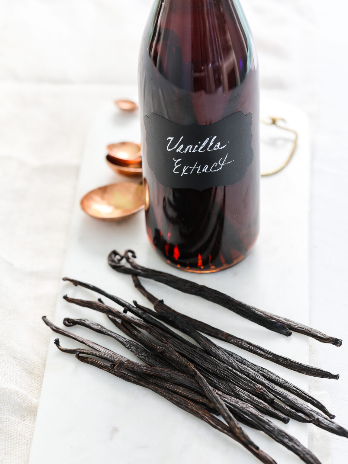 Vanilla Extract Recipe - Delicious Table