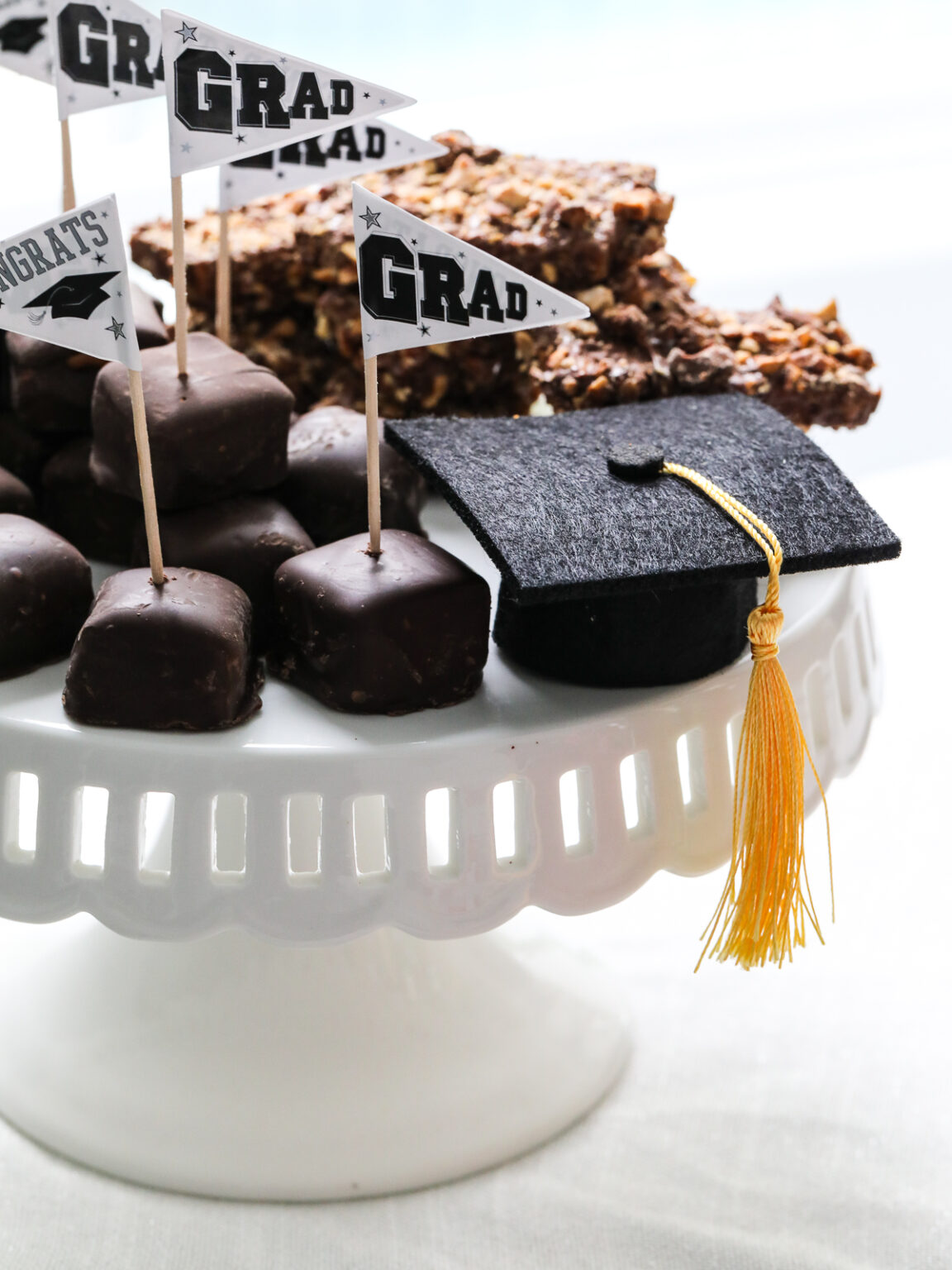 Graduation Party Food Ideas - Delicious Table